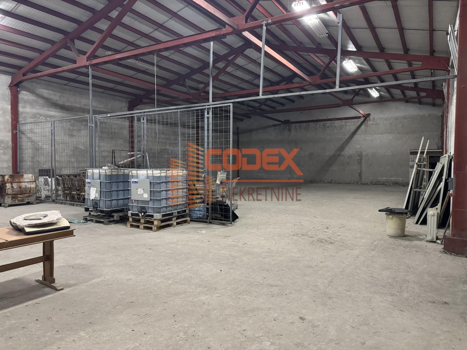 Grmovac, do autoputa, 1100m2 Magacin + poslovna zgrada - Codex